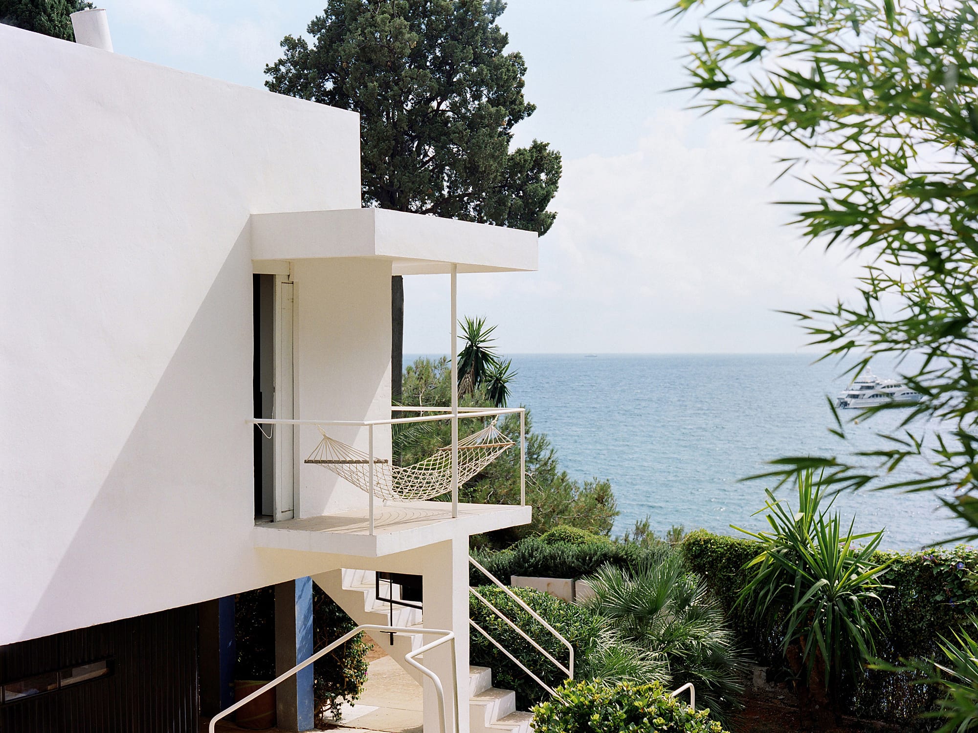 Eileen Gray, la passione, il delirio e la genialità al potere | One ...