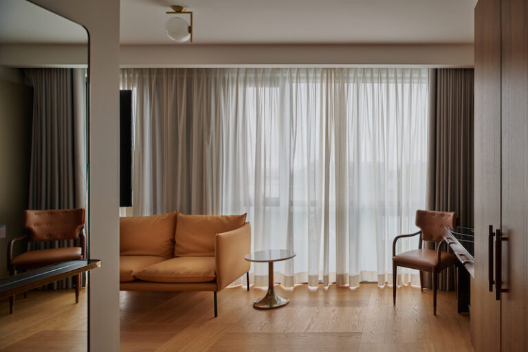 THG Arkitektar firma Iceland Parliament Hotel in Islanda | One Listone ...
