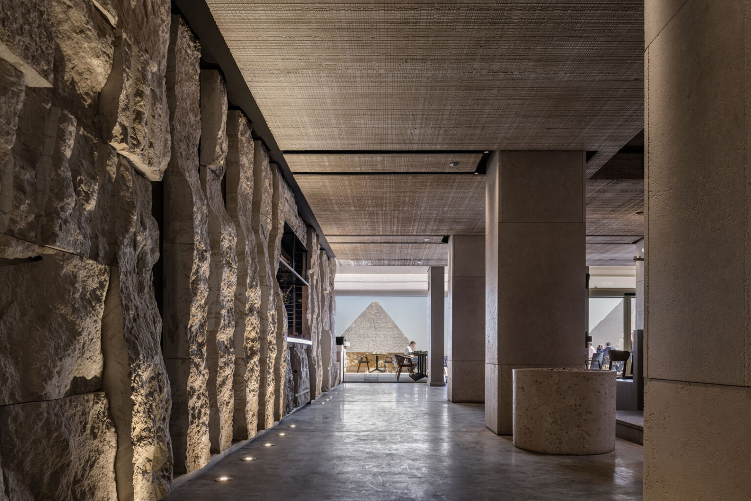 A gourmet restaurant with a view of the Giza Pyramids | One Listone ...